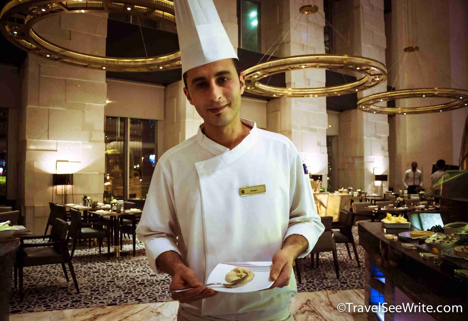 Shangri-La: The Best Luxury Hotel in Dubai - travelseewrite