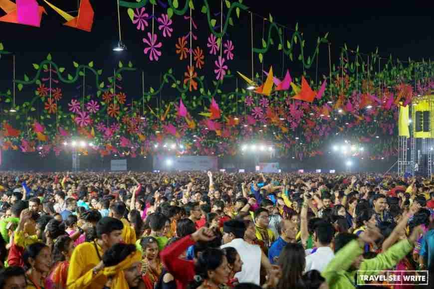 What happens during Navratri in Gujarat? - travelseewrite