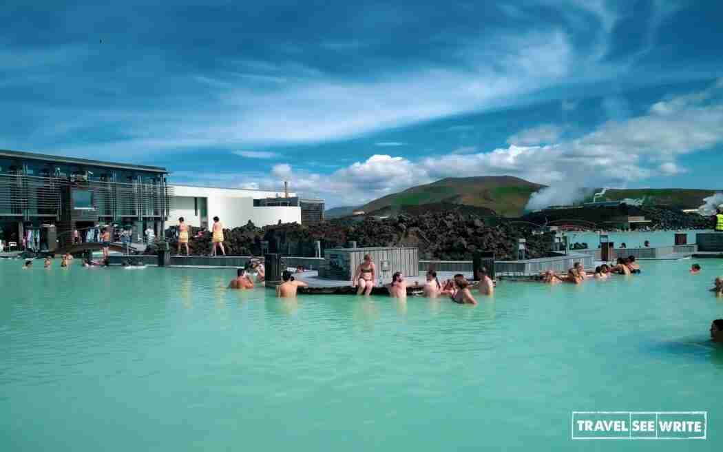 An Epic 10-day Iceland Roadtrip through spectacular landscapes ...